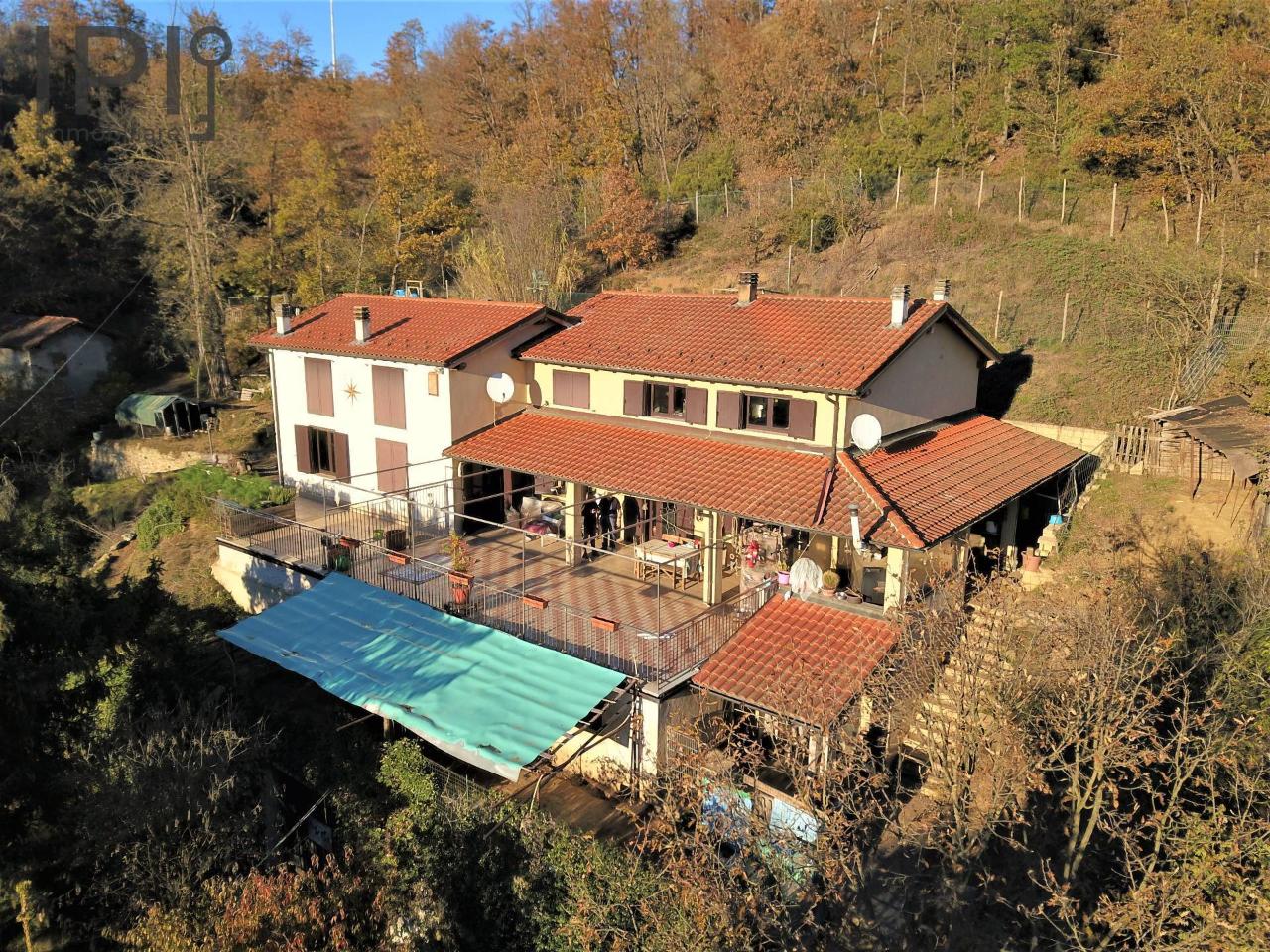 Villa in vendita a Piana Crixia
