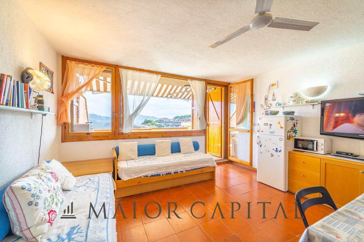 Trilocale in Viale Cugnana 13/33, Olbia