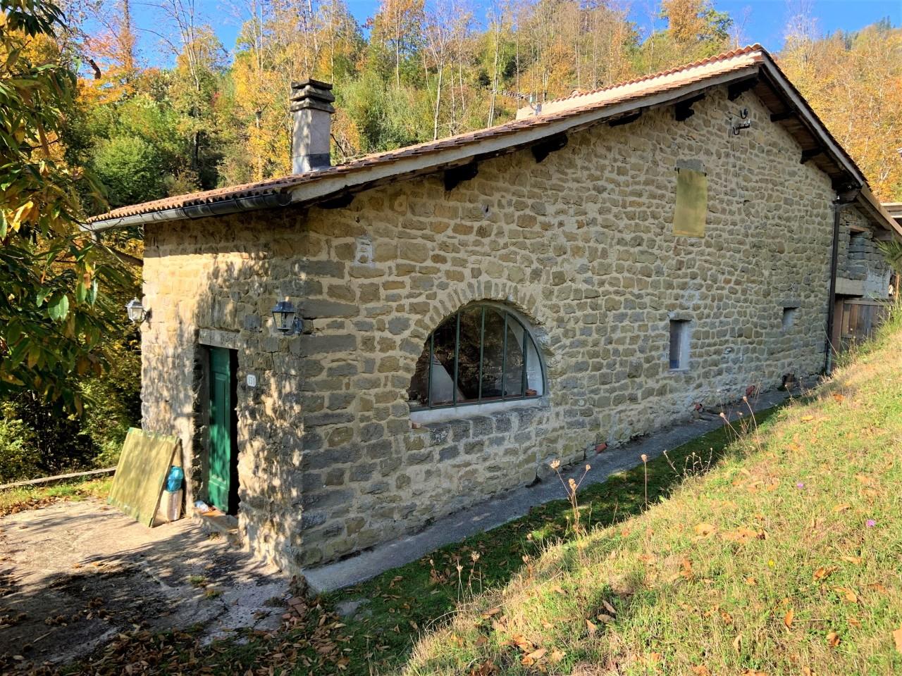 Rustico in vendita a Vernio