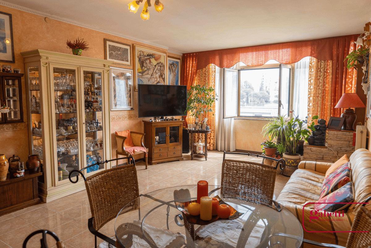 Quadrilocale in Via Tazio Nuvolari , Roma