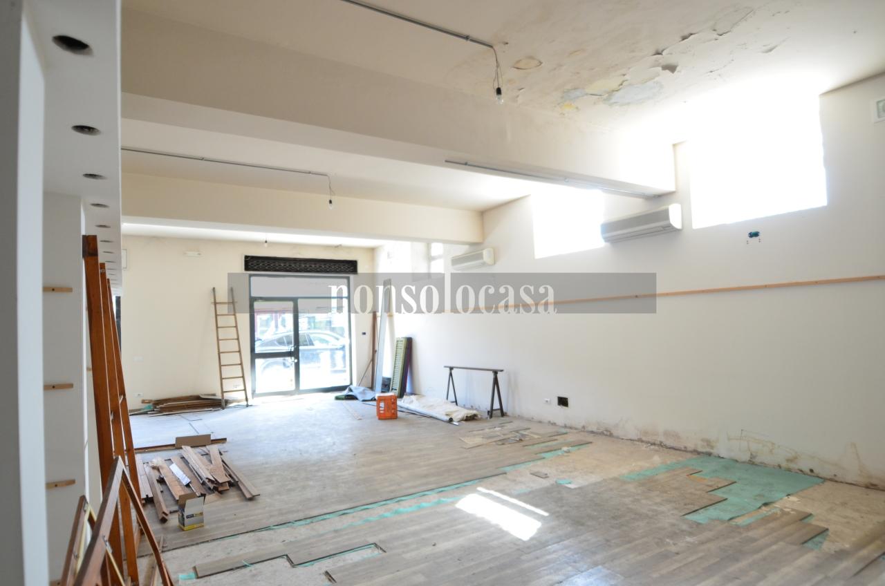 Negozio in affitto a Perugia