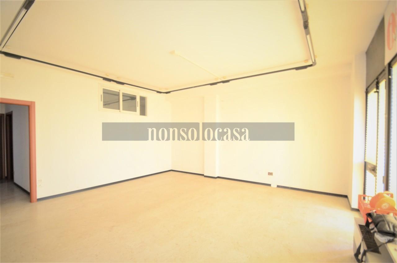 Negozio in affitto a Perugia