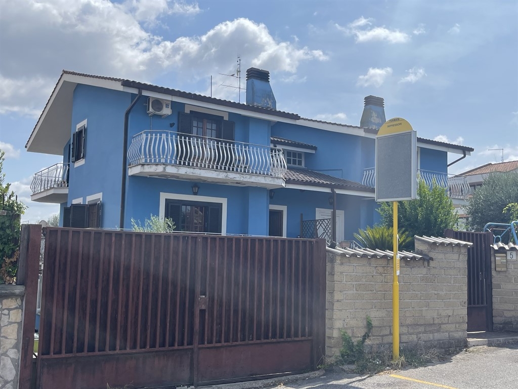 Villa in vendita a Roma