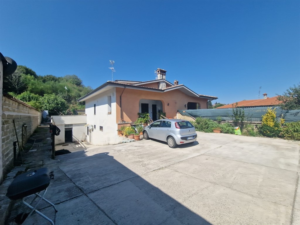 Villa in vendita a Labico