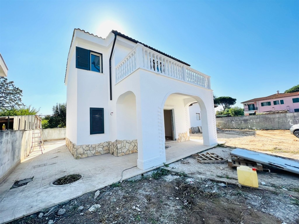 Villa in vendita a Aprilia