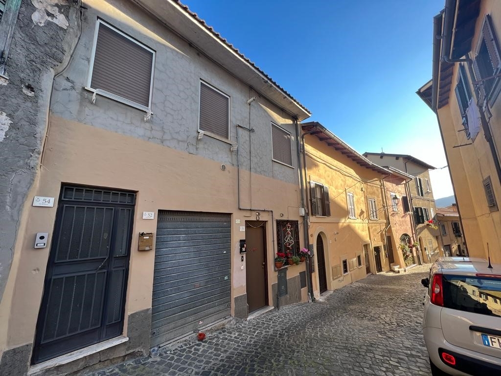 Palazzo in vendita a Colonna