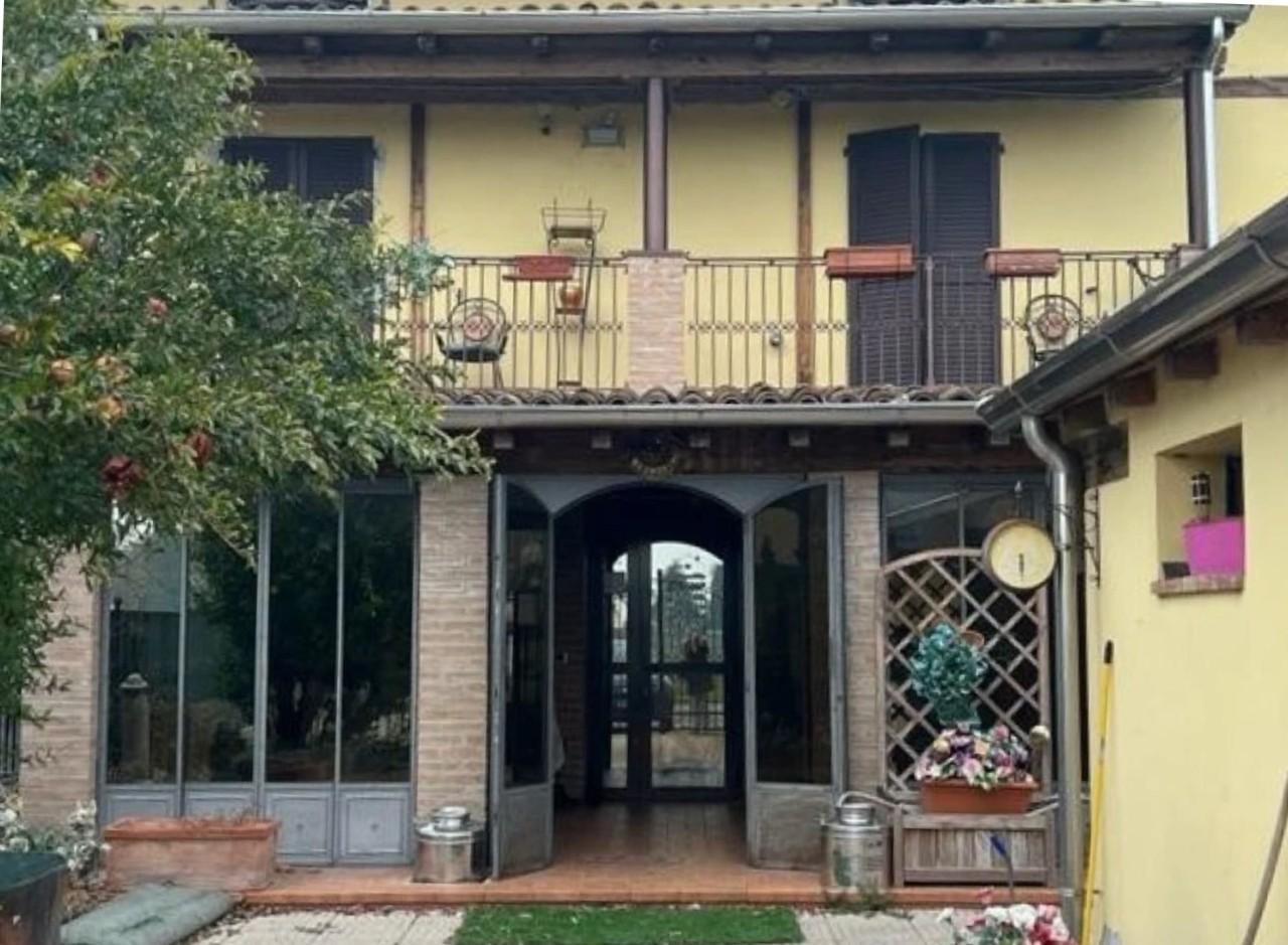 Casa indipendente in vendita a Polesine Zibello