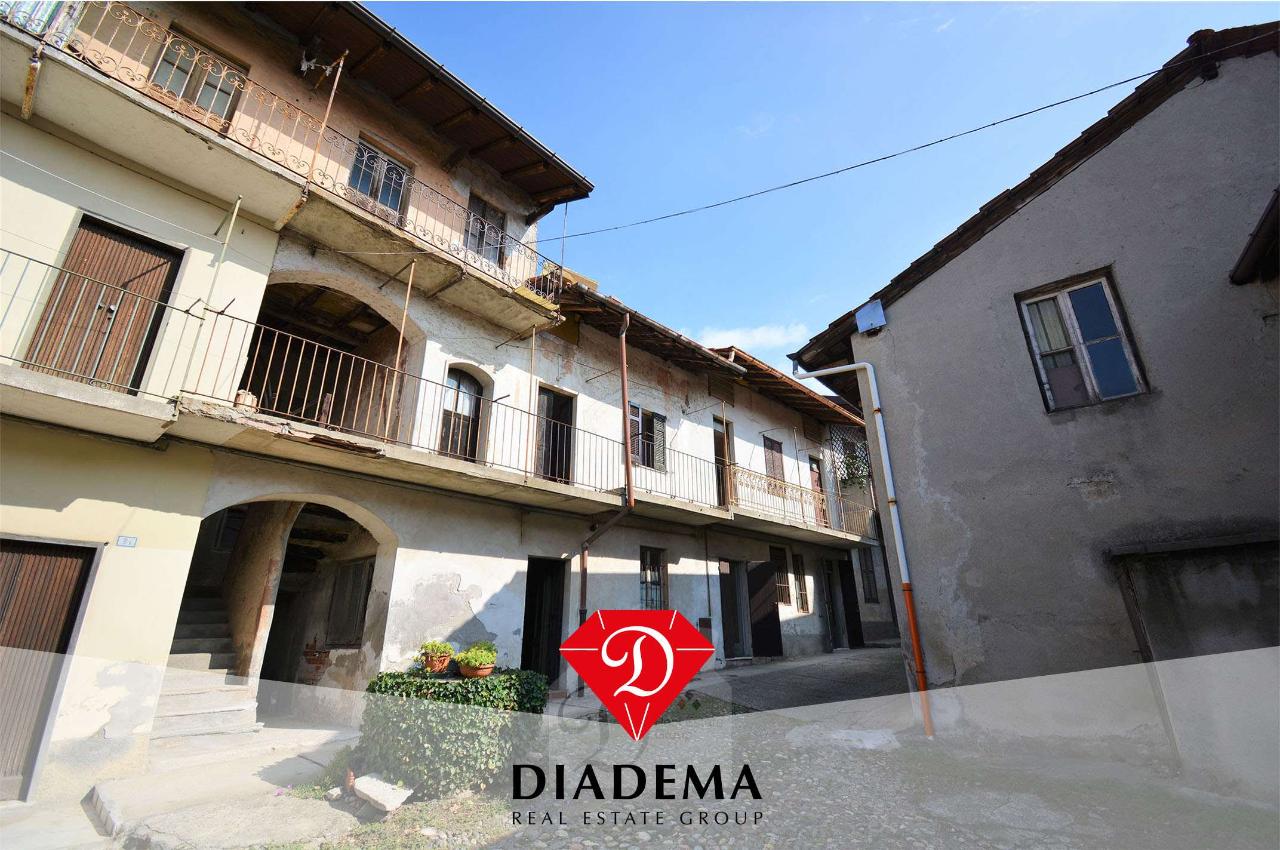 Rustico in vendita a Castronno