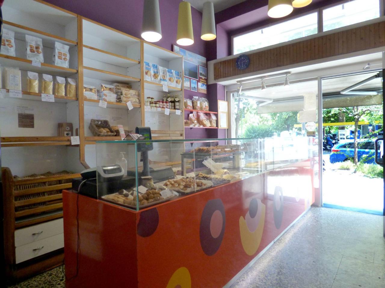 Esercizio commerciale in vendita a Milano