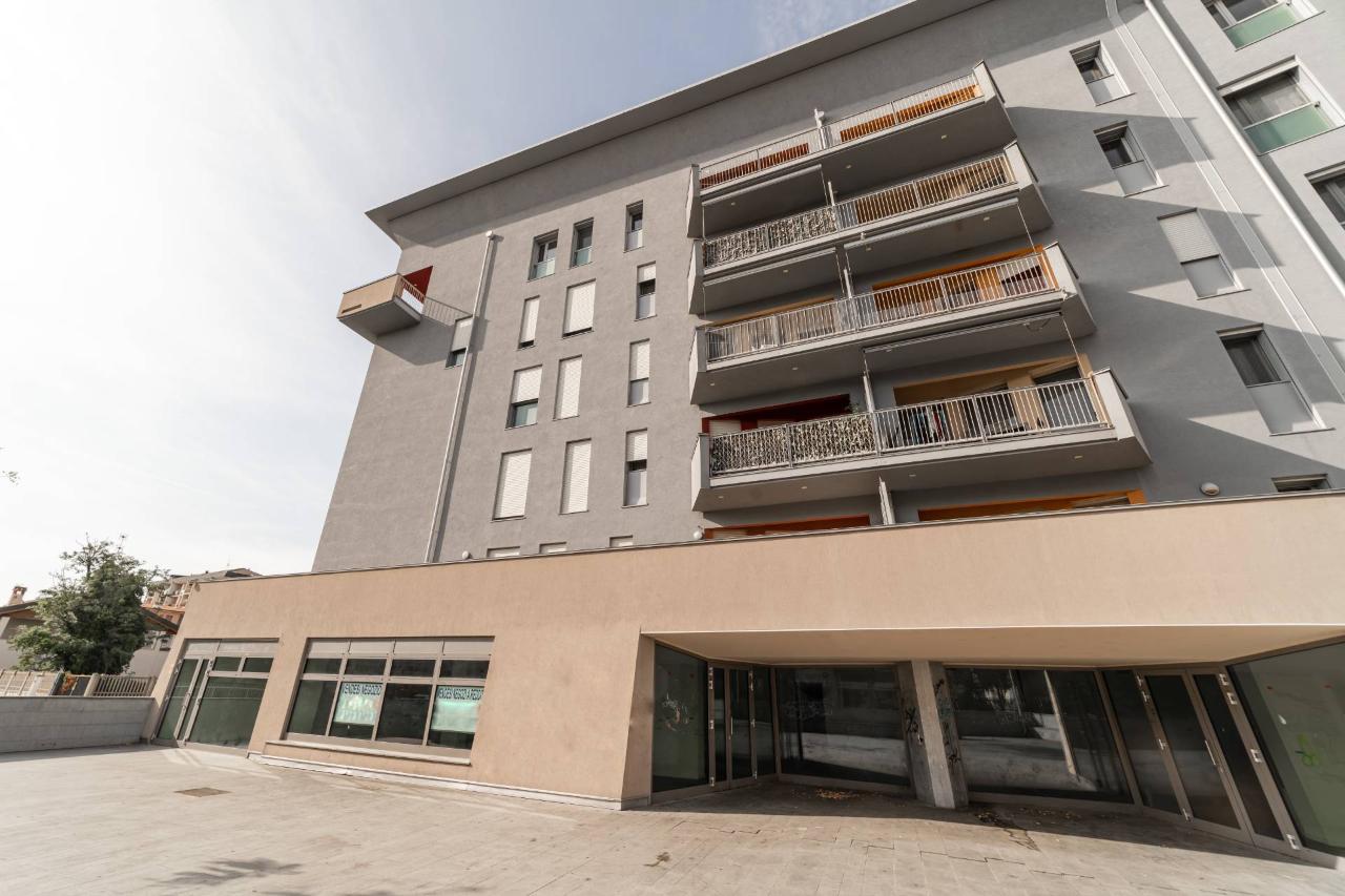 Negozio in vendita a Pioltello