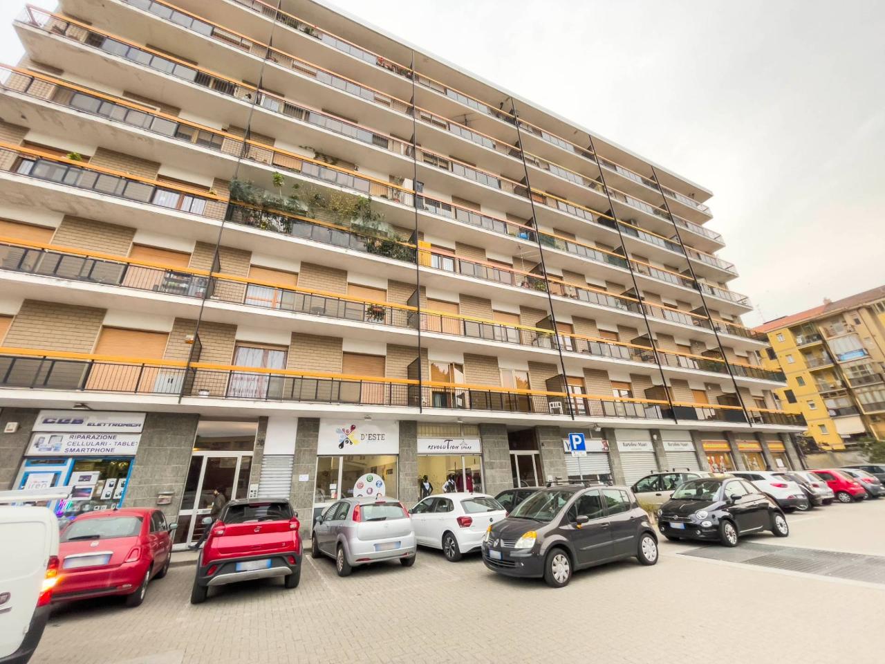 Esercizio commerciale in vendita a Orbassano