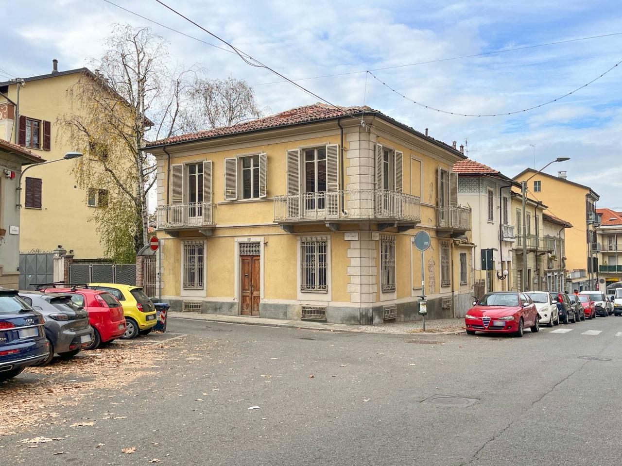 Casa indipendente in affitto a Torino