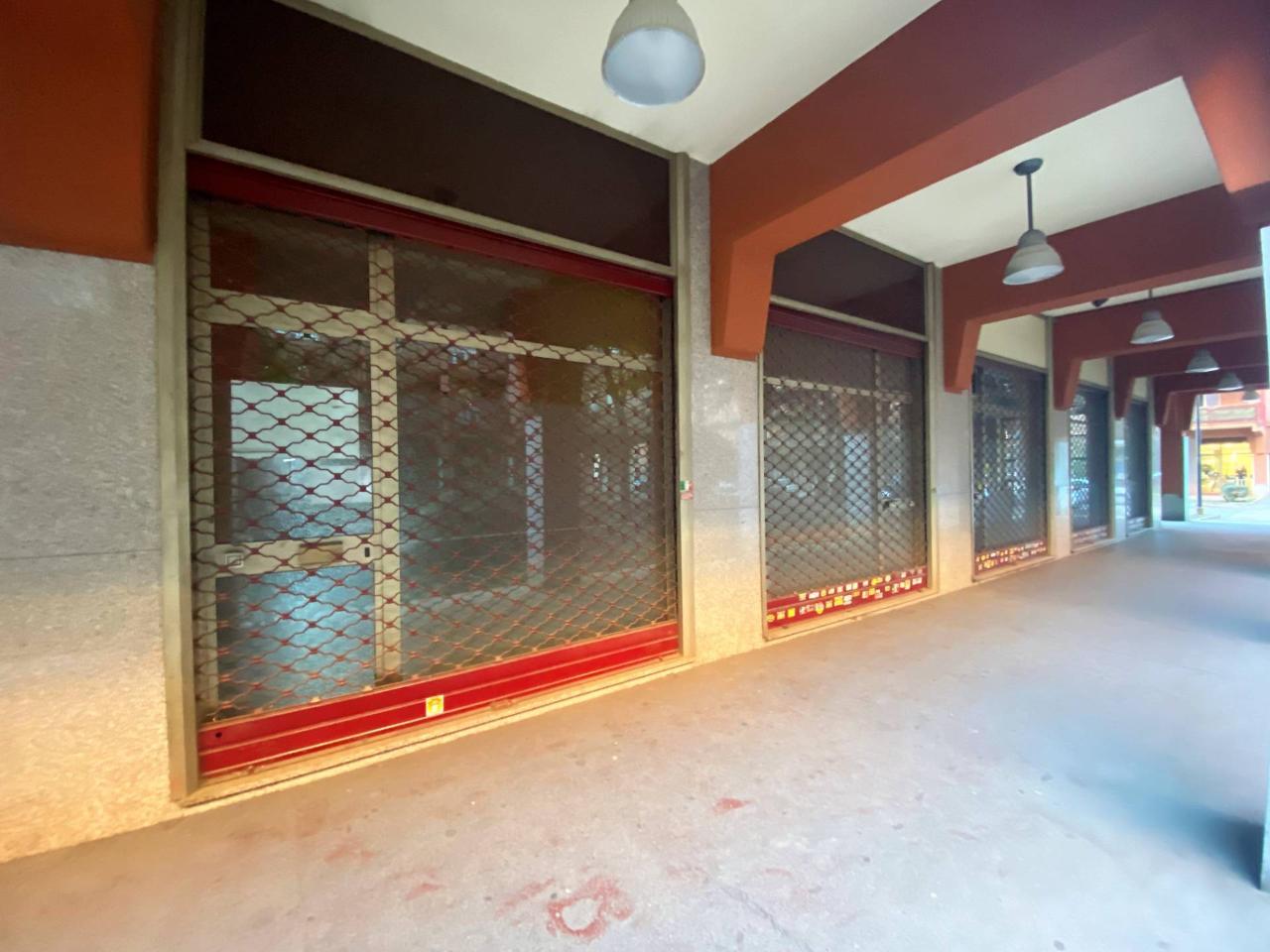 Negozio in vendita a Collegno