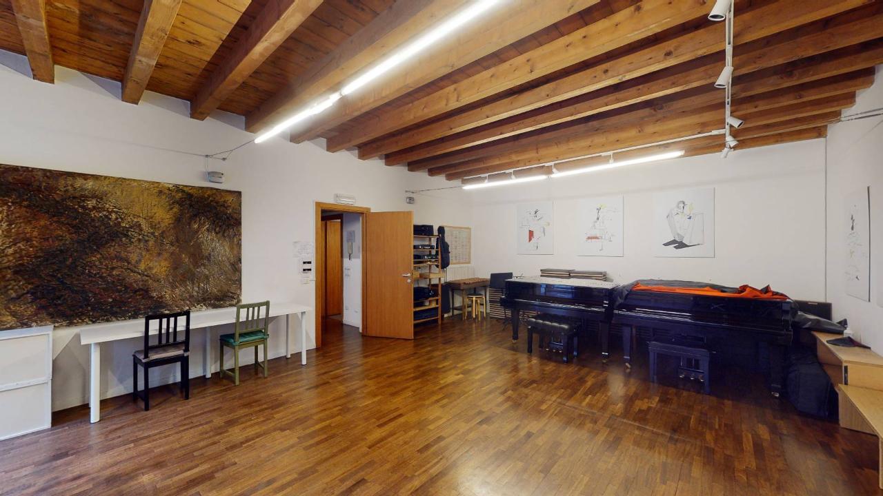 Casa indipendente in vendita a Milano