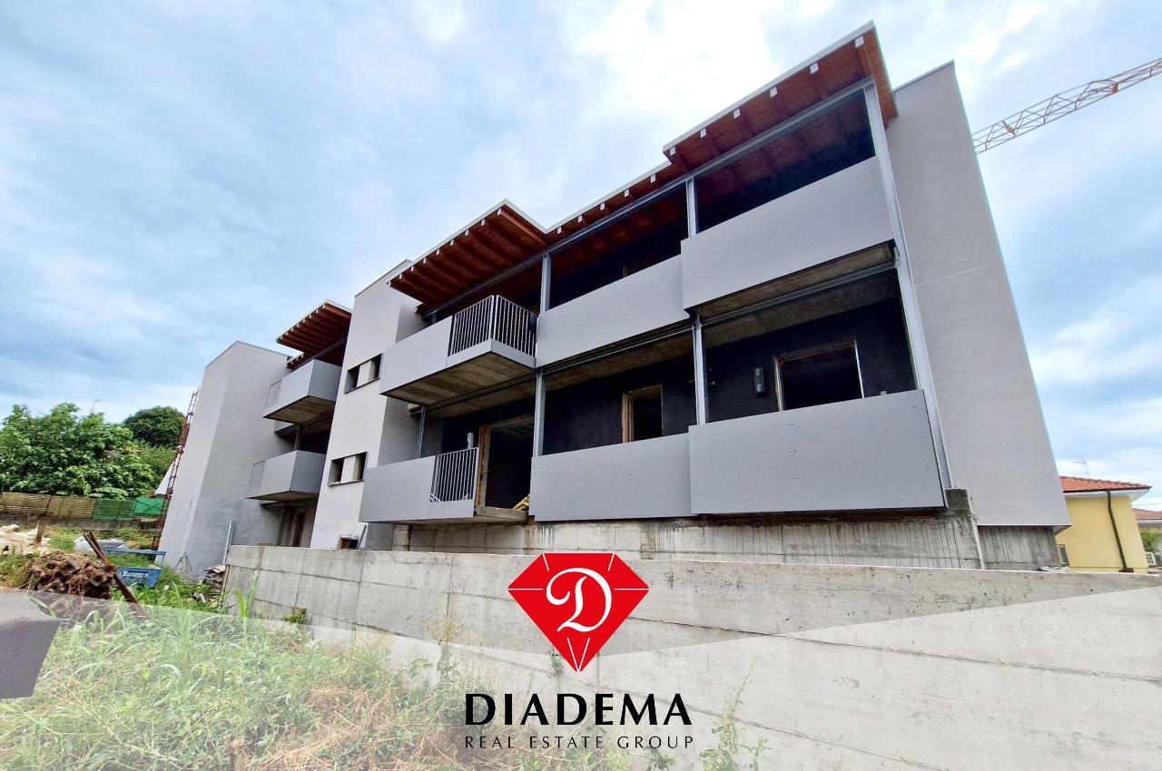 Appartamento in vendita a Jerago Con Orago