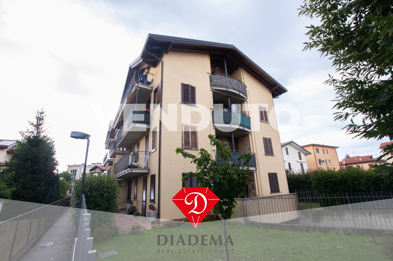 Appartamento in vendita a Cardano Al Campo