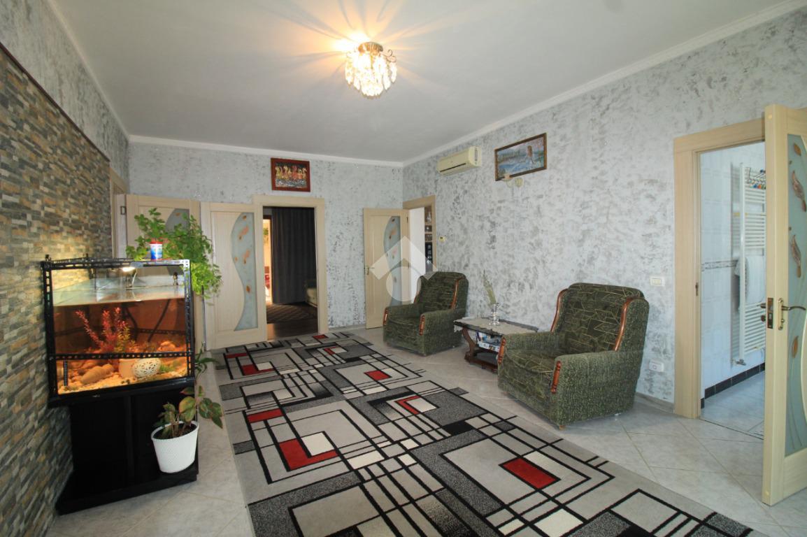 Villa in vendita a Parma