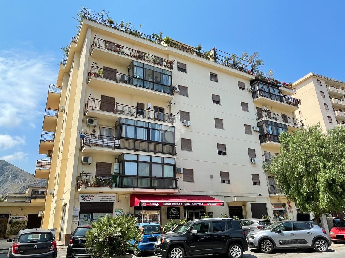 Appartamento in vendita a Palermo