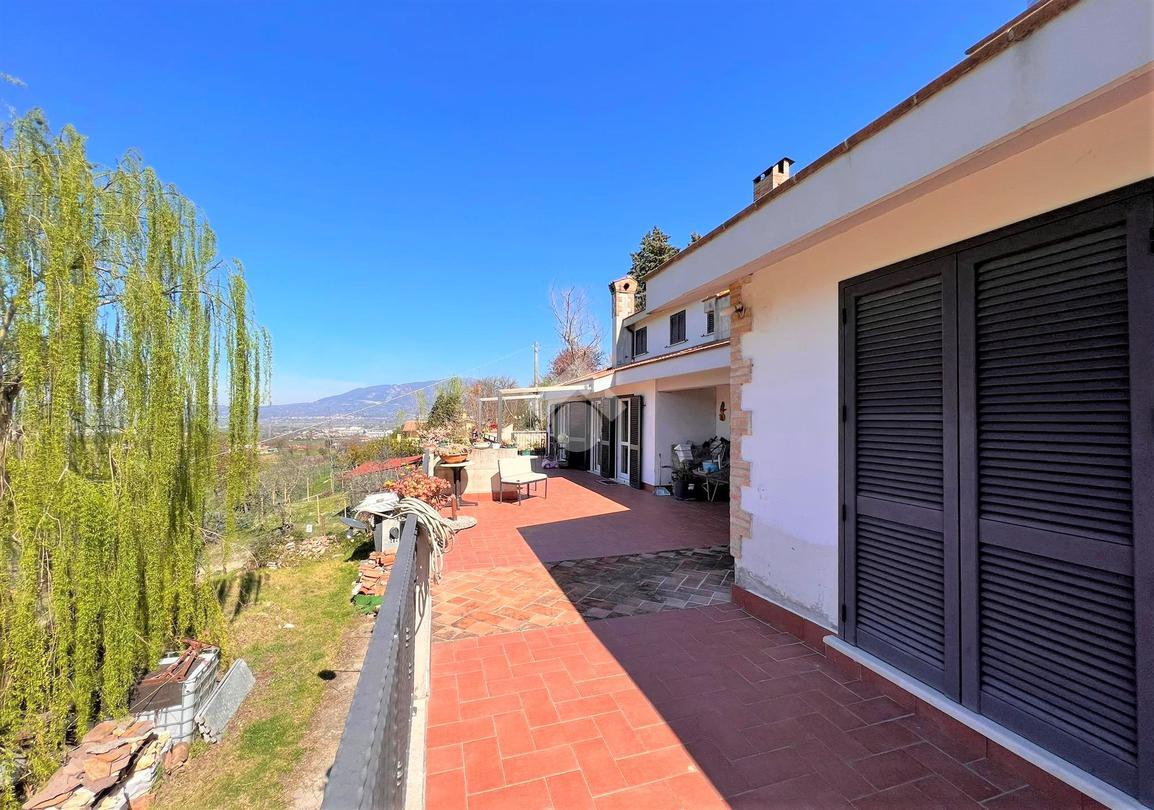 Casa indipendente in vendita a Terni