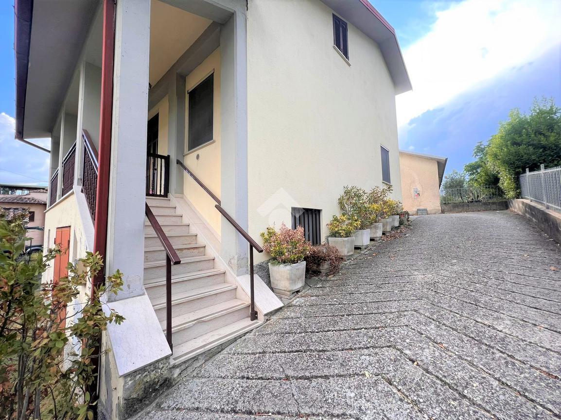 Casa indipendente in vendita a Stroncone