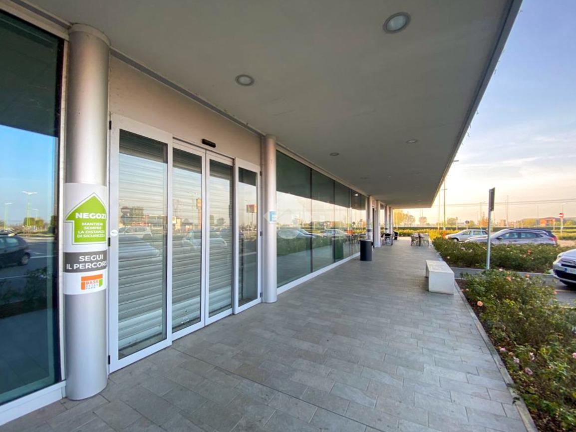 Negozio in affitto a Ghedi
