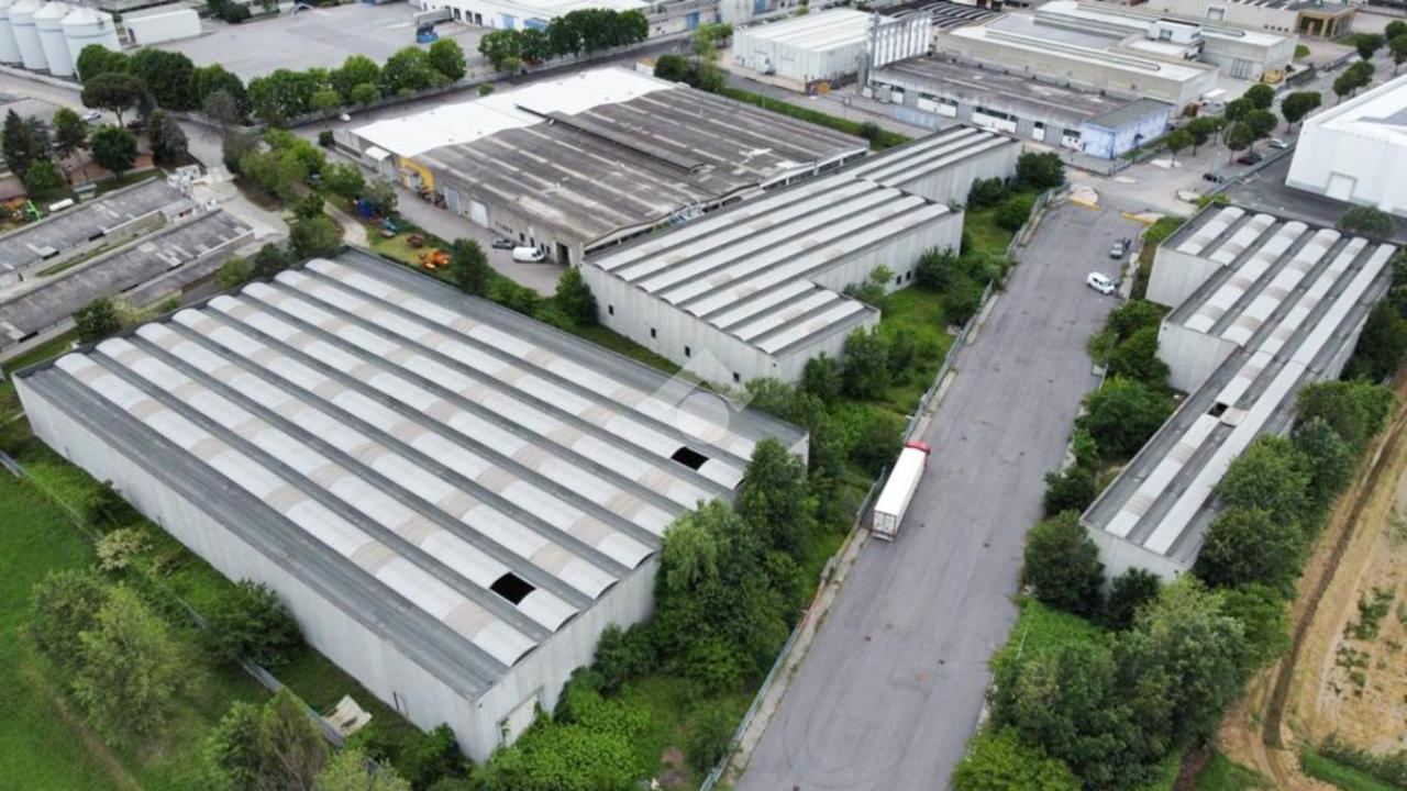 Capannone in vendita a Verolanuova