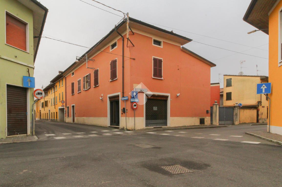 Negozio in affitto a Verolavecchia