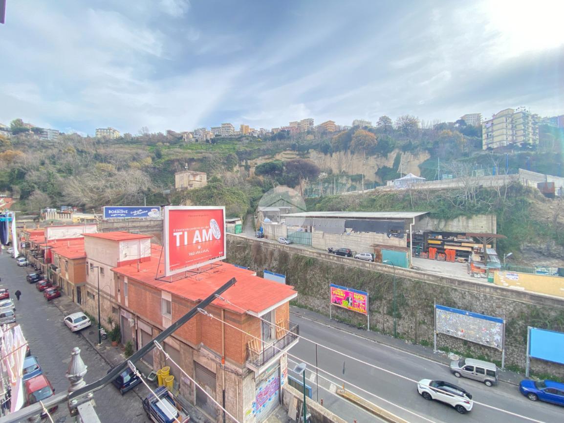 Appartamento in vendita a Napoli