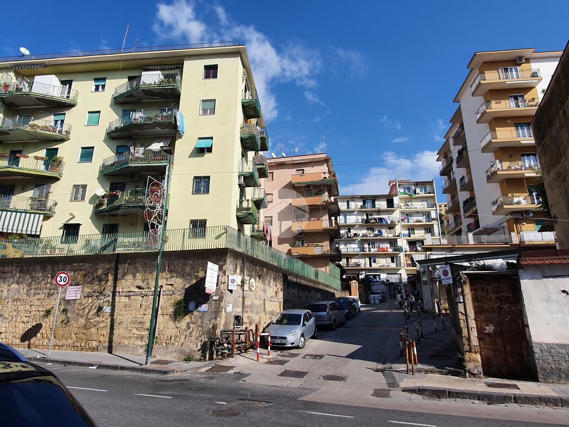 Appartamento in vendita a Napoli