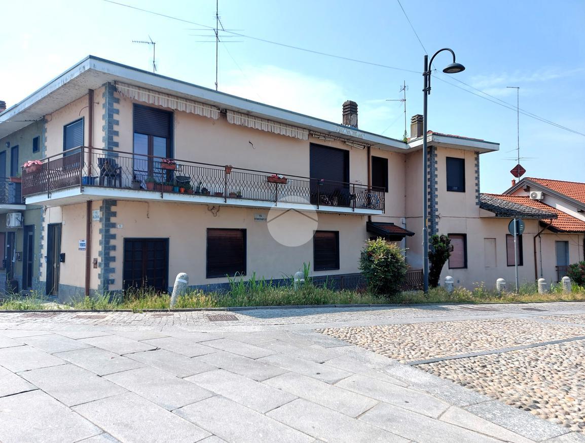 Casa indipendente in vendita a Bernate Ticino