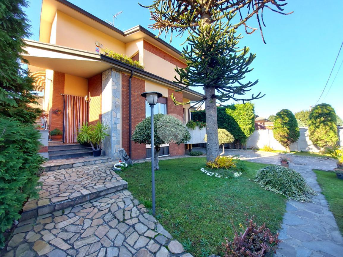 Villa in vendita a Inveruno