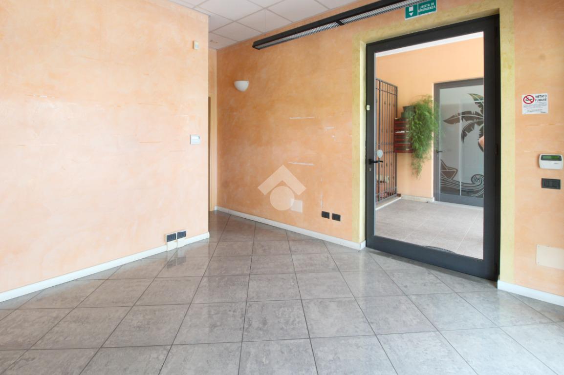 Ufficio in vendita a Capriolo