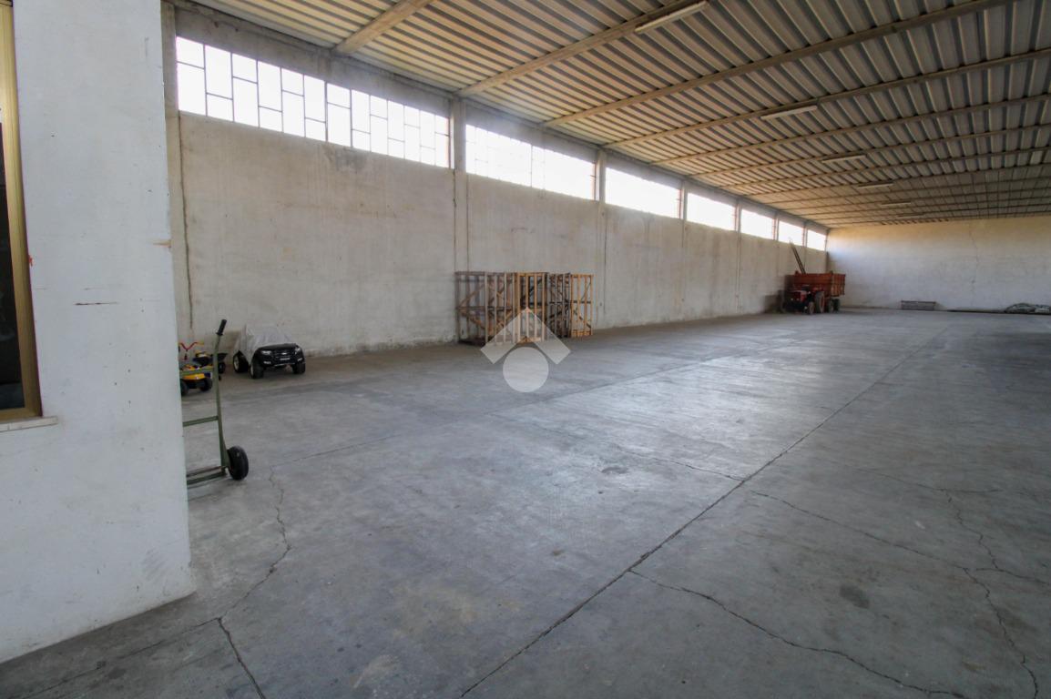 Capannone in vendita a Torre Pallavicina