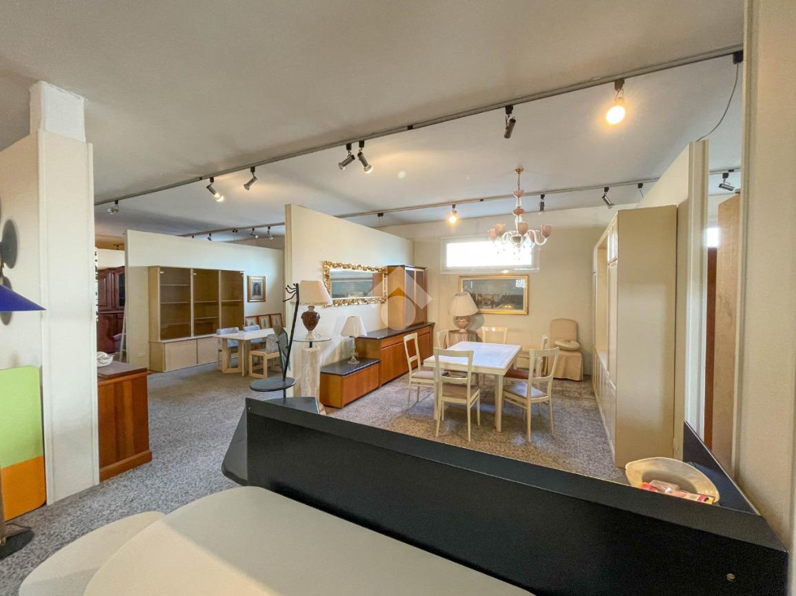 Capannone in vendita a Chiari