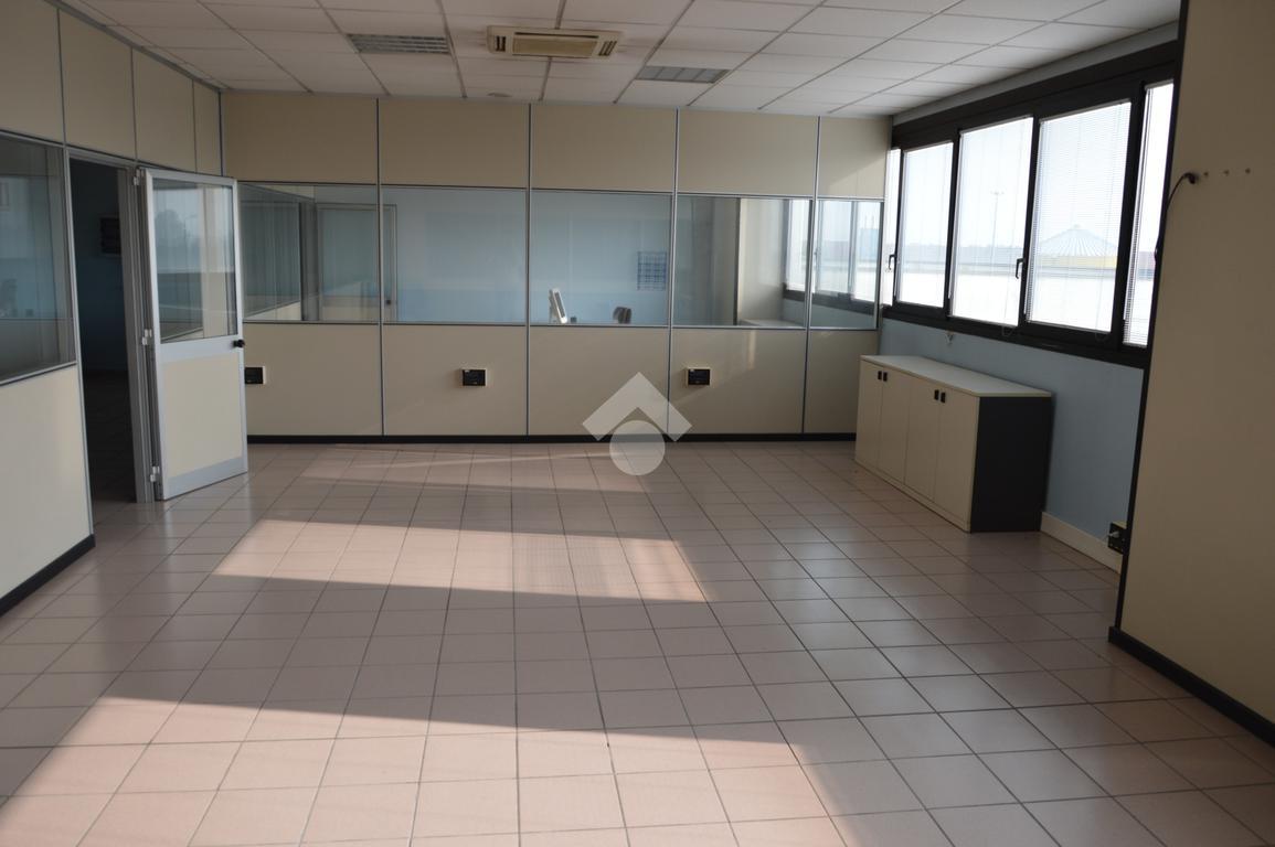 Ufficio in affitto a Orzinuovi