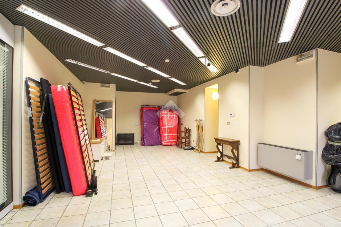 Ufficio in affitto a Capriolo