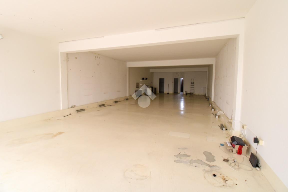 Negozio in affitto a Orzinuovi