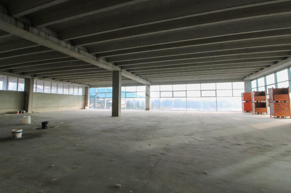 Capannone in vendita a Capriolo