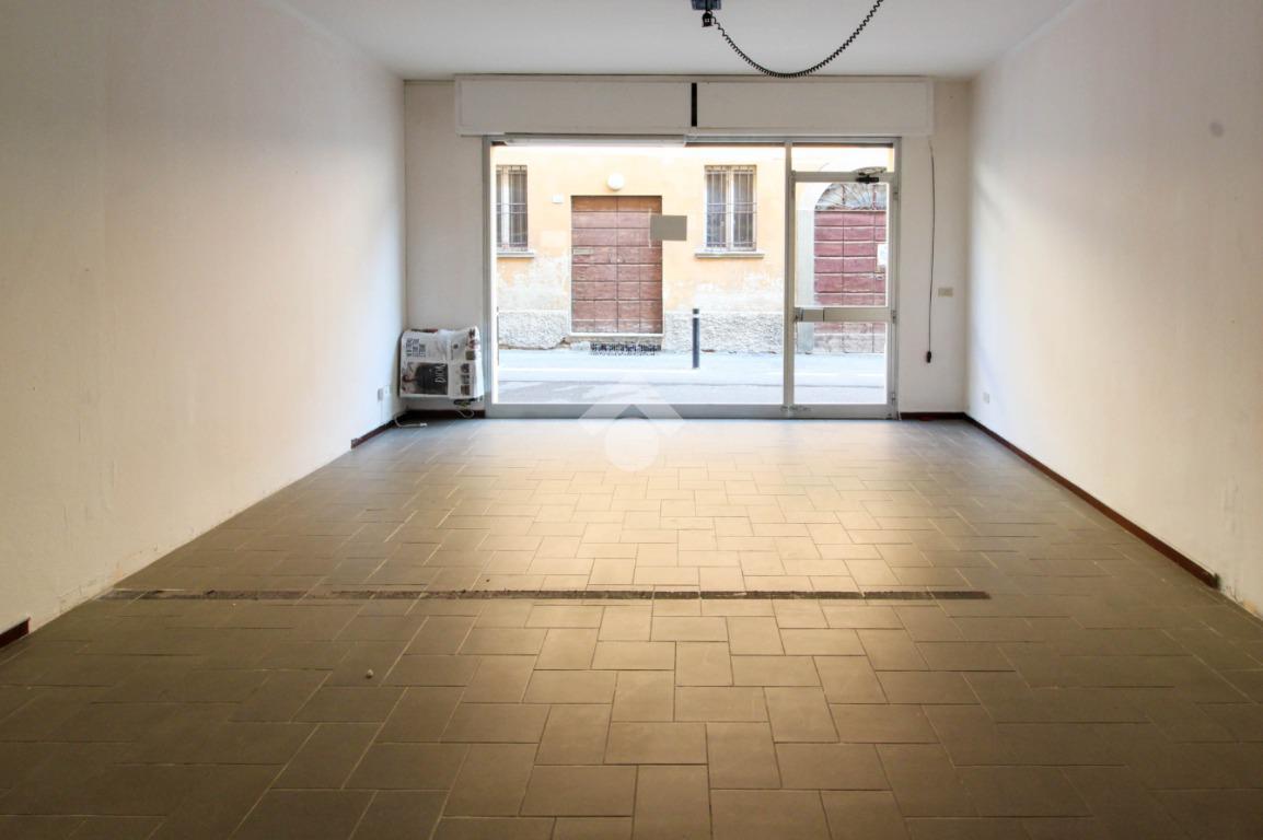 Negozio in affitto a Orzinuovi
