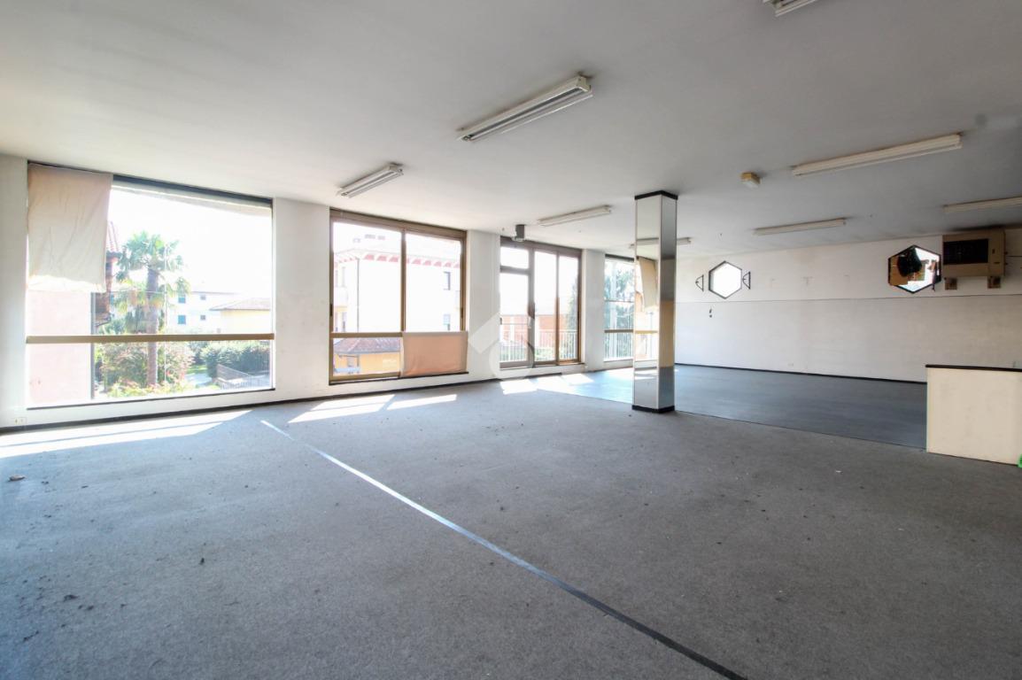 Negozio in affitto a Castelcovati