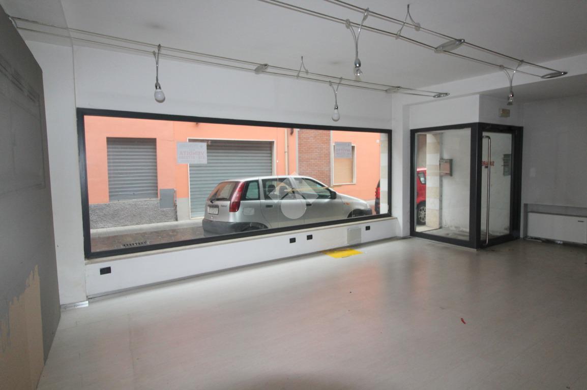 Negozio in affitto a Pontoglio