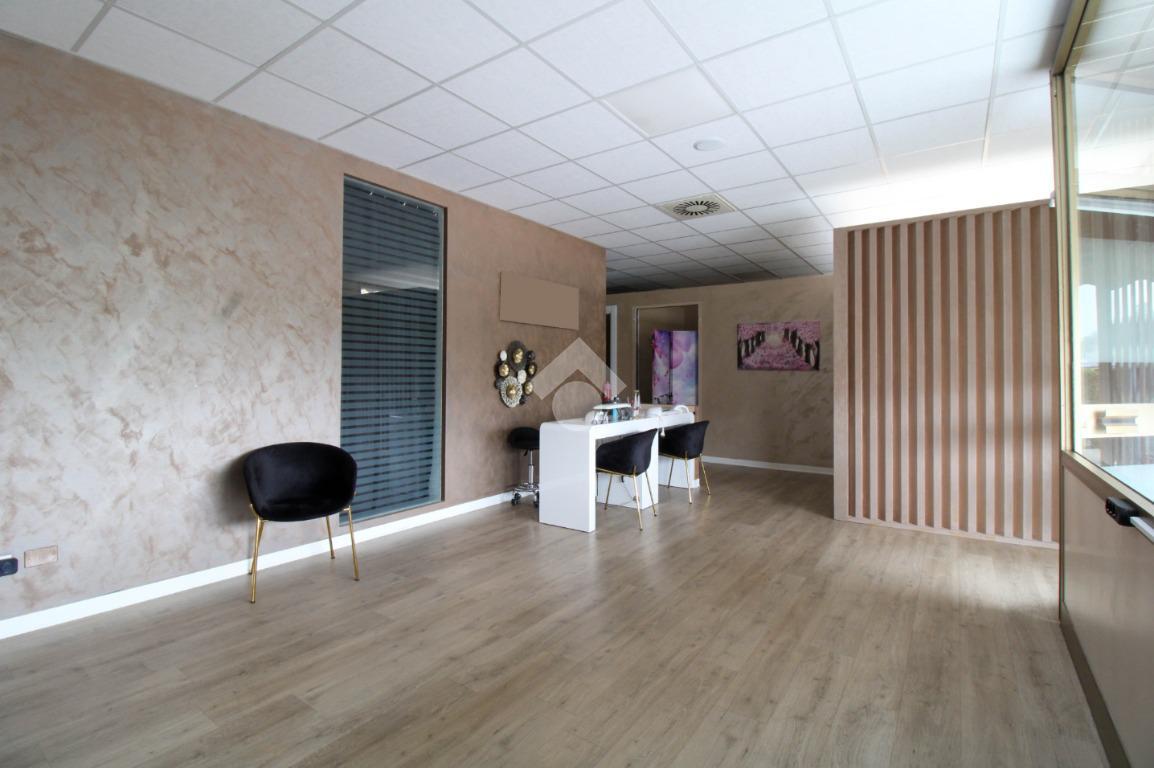 Ufficio in affitto a Capriolo