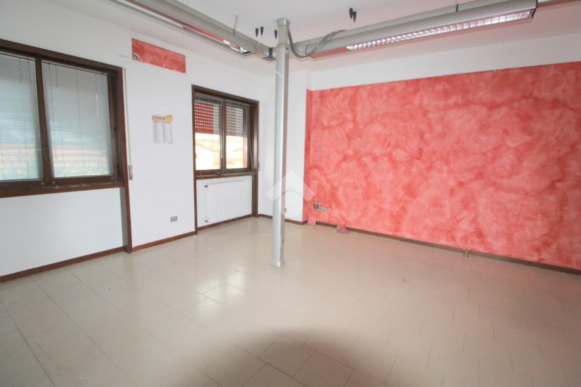 Ufficio in vendita a Chiari