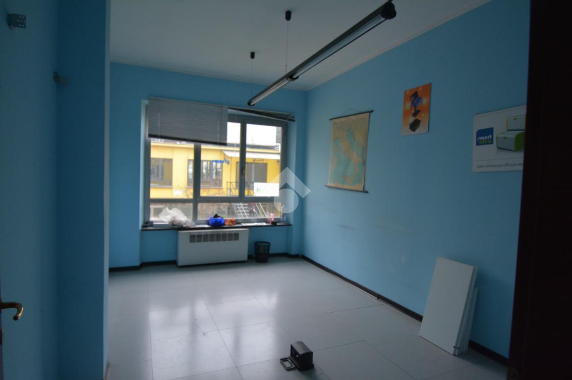 Ufficio in affitto a Beinasco