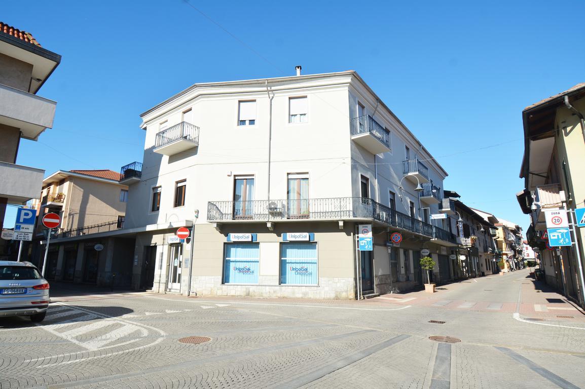 Negozio in affitto a Leini'