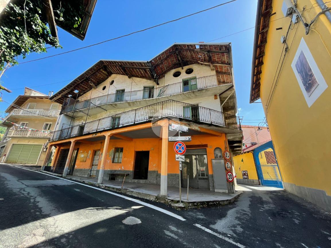 Palazzo in vendita a Rubiana