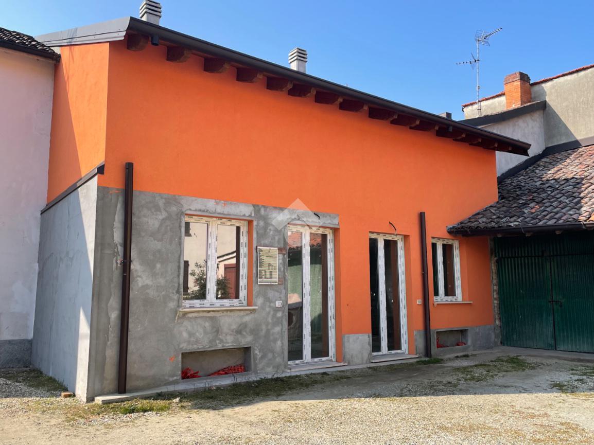 Casa indipendente in vendita a Villanova D'Ardenghi