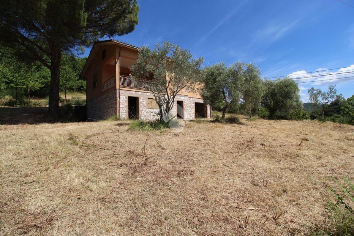 Casa indipendente in vendita a Rocca Sinibalda