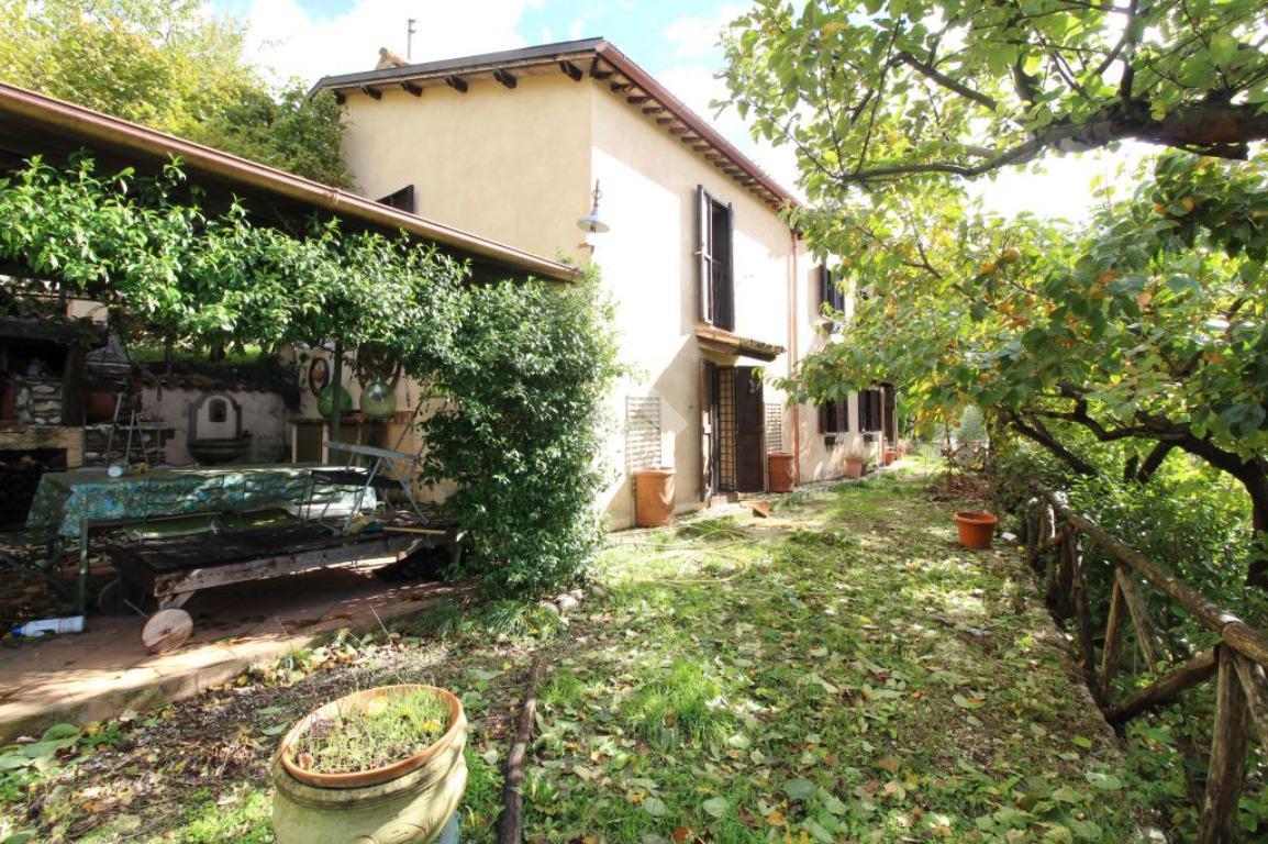 Rustico in vendita a Longone Sabino