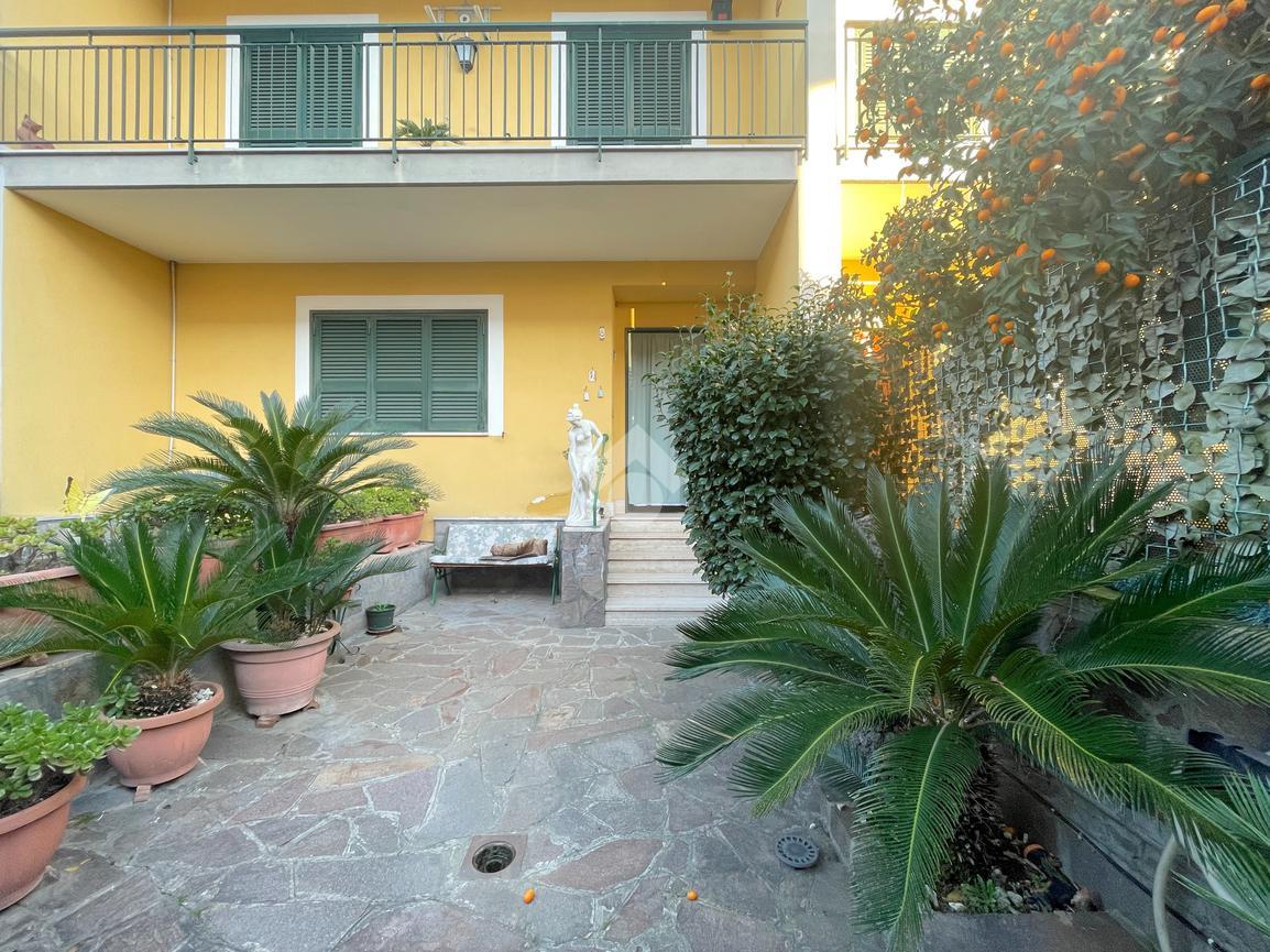 Villa a schiera in Via C. Colombo 120, Arzano